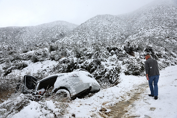 Winter Storm Safety Tips: What to Do if You Become Stranded on Roads ...