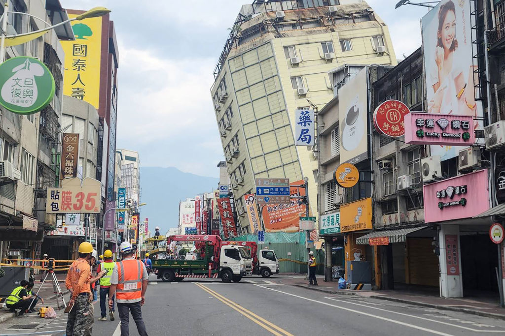 Taiwan’s Resilience Tested by Over 200 Aftershocks in Wake of Fatal ...