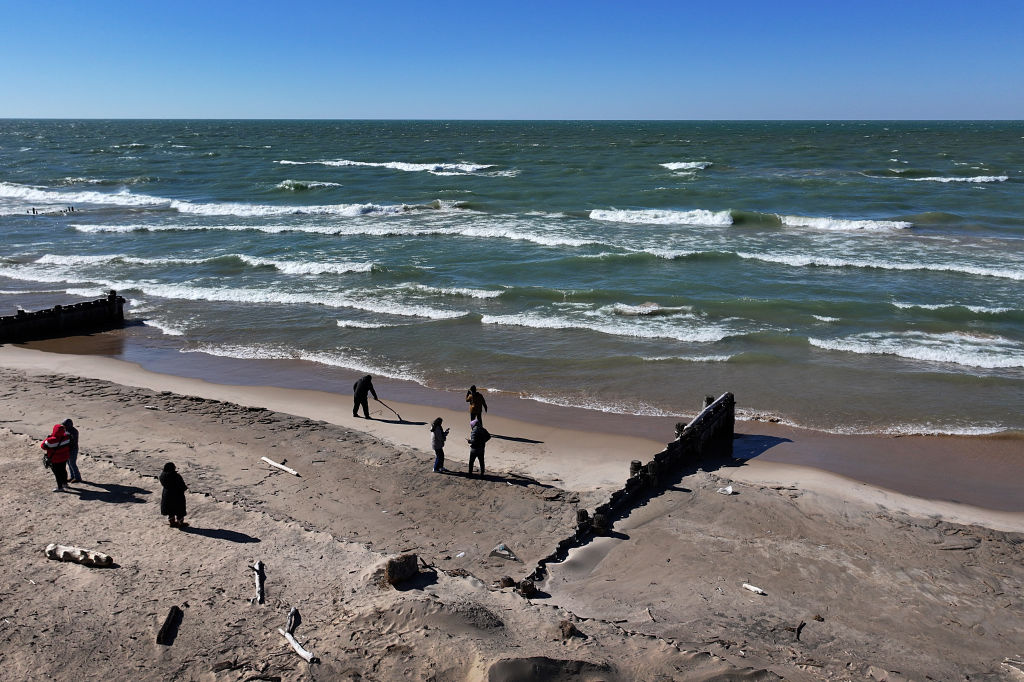 Meteotsunami Slams Lake Michigan Coastline Amid Severe Weather